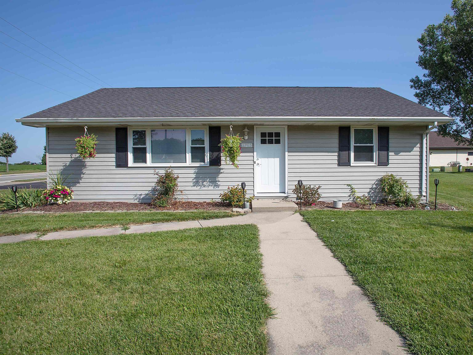 2765 Continental Dr, Green Bay, WI 54311 | Zillow