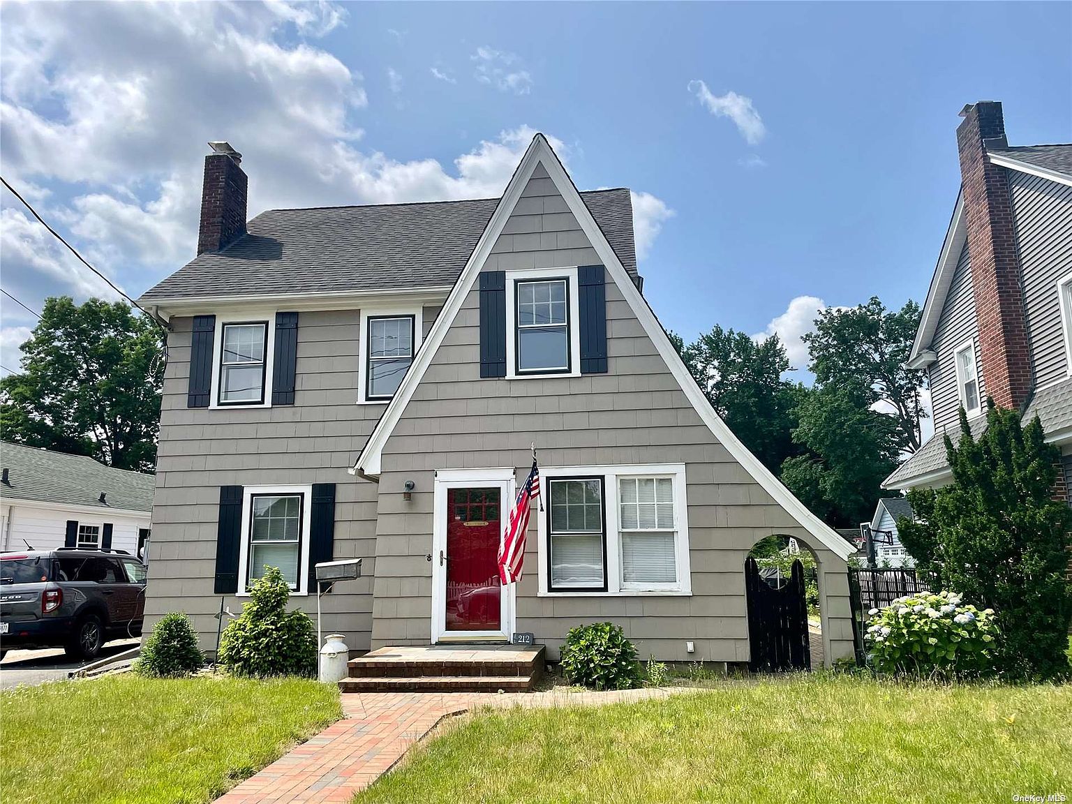 212 Raymond Street, Rockville Centre, NY 11570 | MLS #3483963 | Zillow