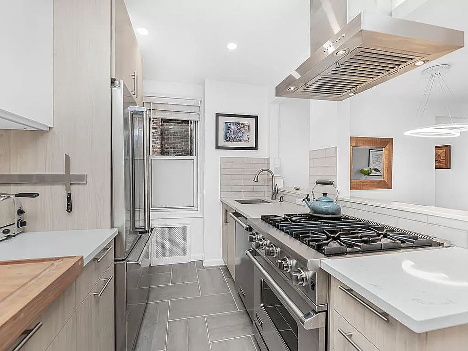 5601 Riverdale Ave Bronx NY | Zillow