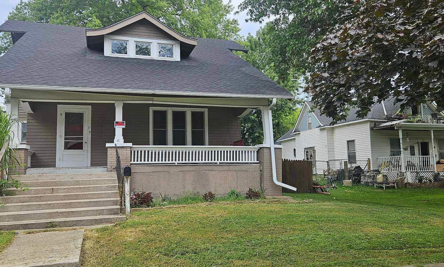 319 W Main St, Clarinda, IA 51632 | Zillow