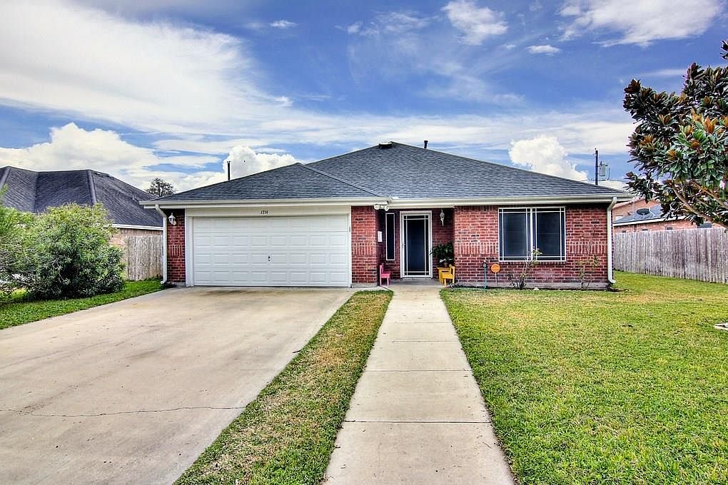 1714 Agarito Ave, Alice, TX 78332 | Zillow