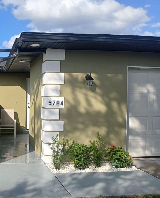 5784 Gallatin Ln #5784, North Pt, FL 34287 | Zillow