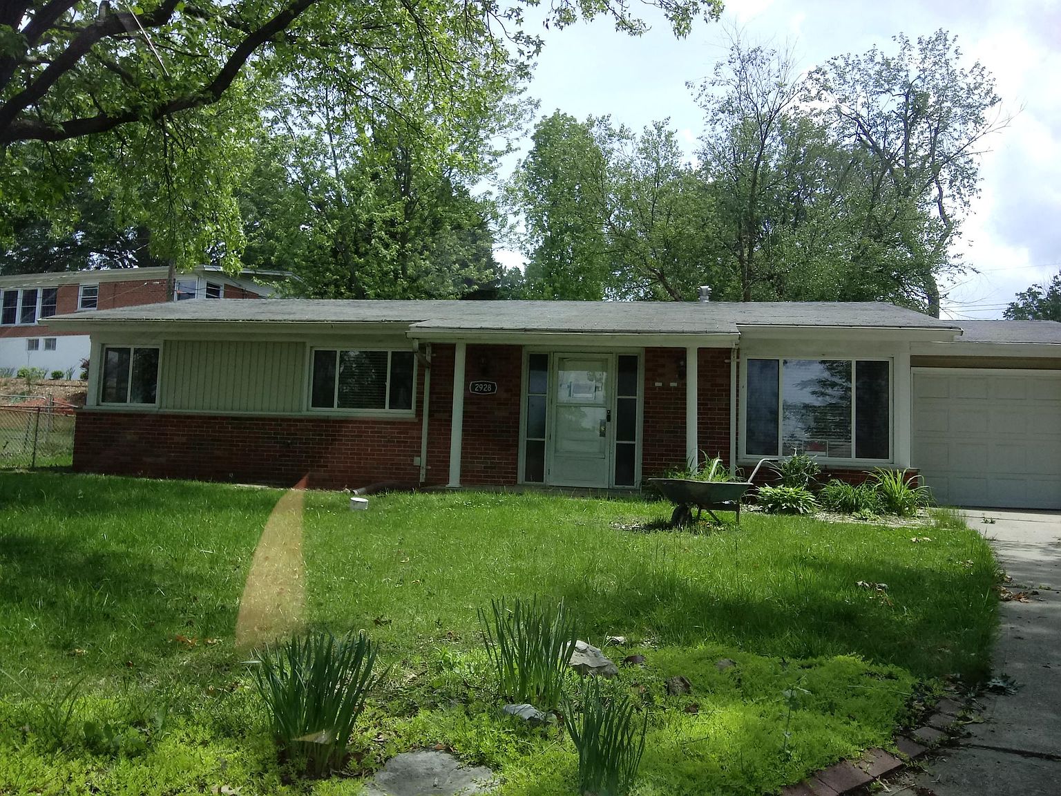 2928 Gradient Dr, Saint Louis, MO 63125 | Zillow