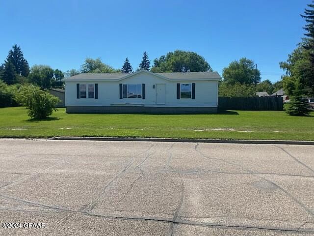 926 6th Ave, Cando, ND 58324 | MLS #24-1055 | Zillow