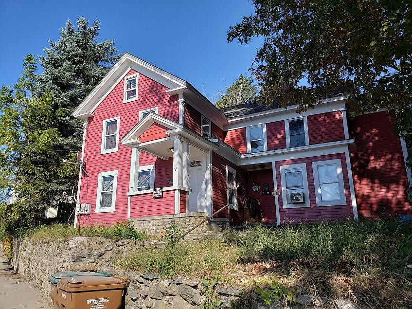 7 Central St, Hudson, MA 01749 | Zillow