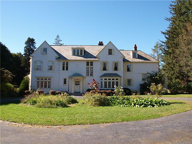 87 Main St, Moosup, CT 06354 | Zillow