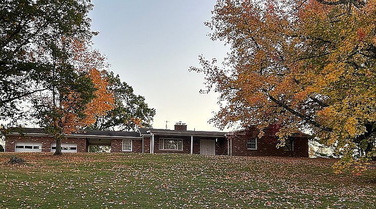 33 Old Coach Rd, Athens, OH 45701 | Zillow