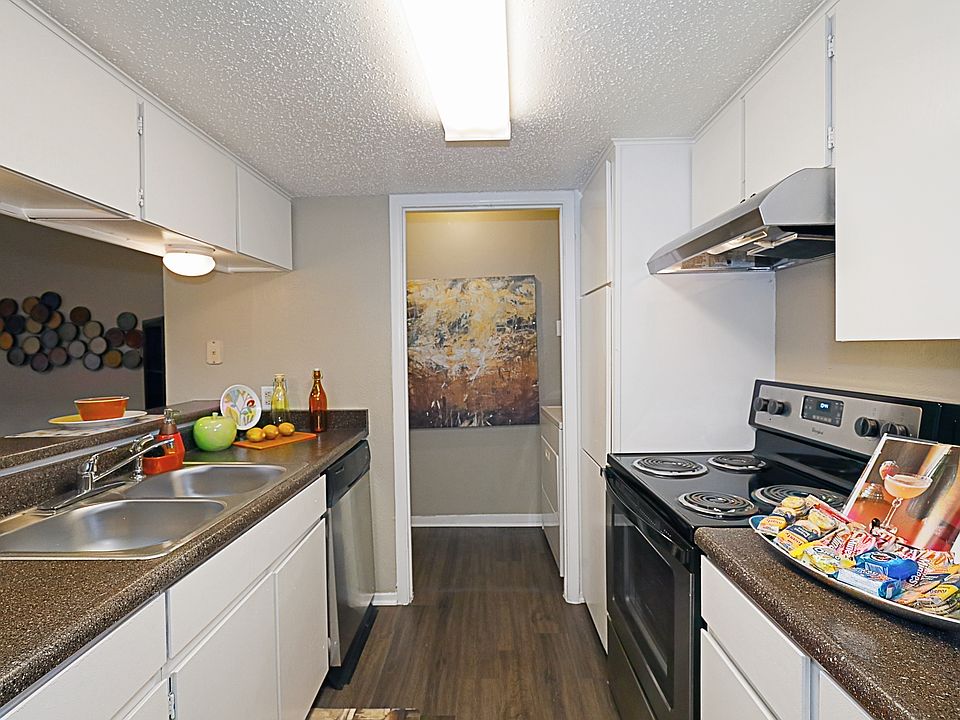 The Fredd Apartment Rentals - San Antonio, TX | Zillow