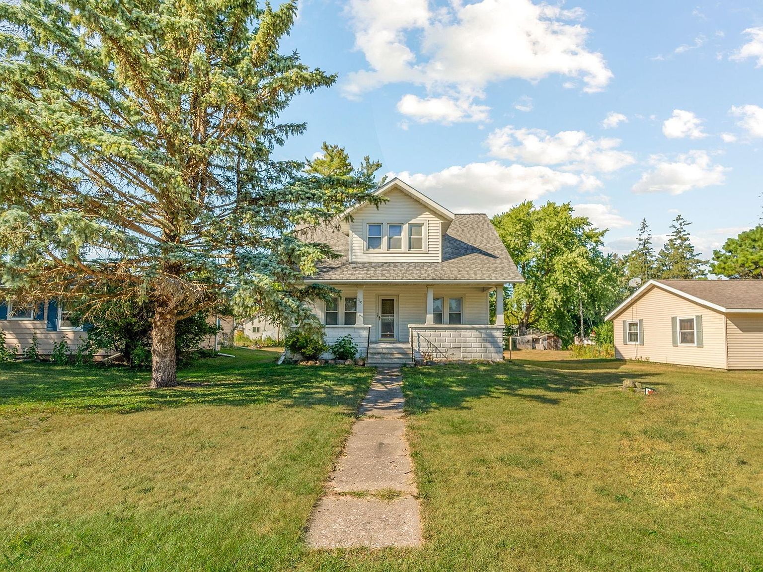 150 Rich St, Maynard, IA 50655 | Zillow
