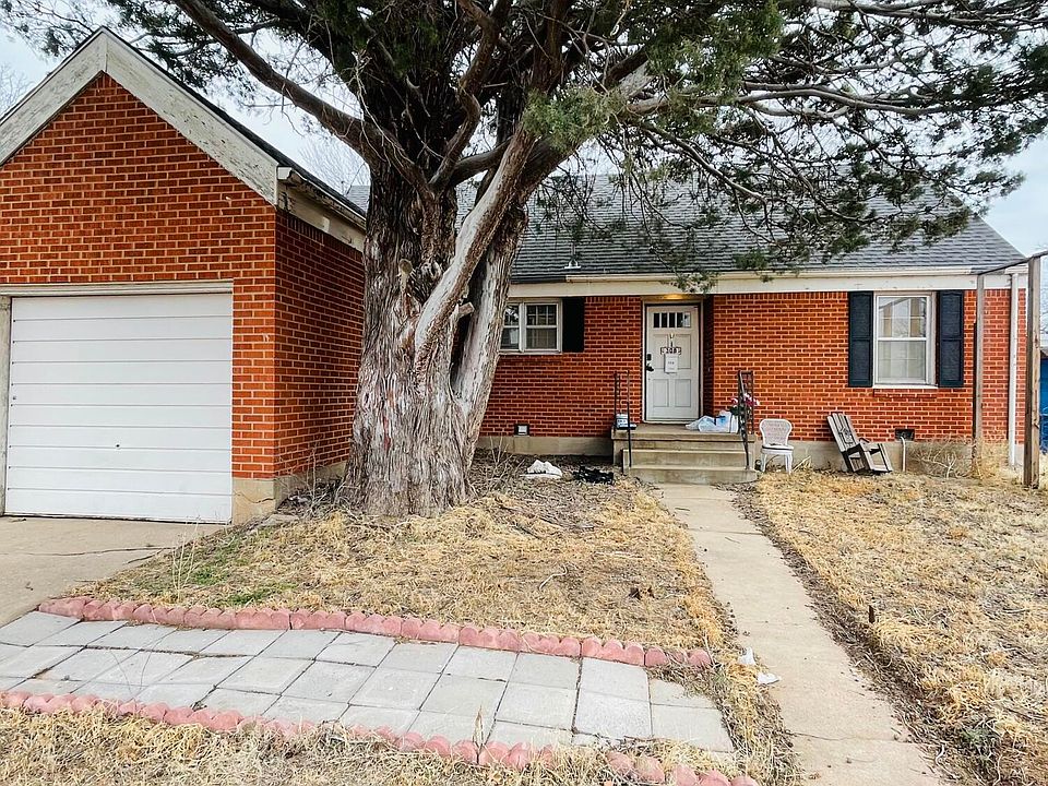 308 S Main St, Shamrock, TX 79079 | MLS #23-3236 | Zillow