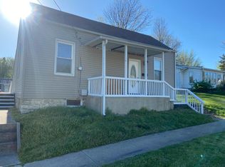 421 S Main St, Waterloo, IL 62298 | Zillow