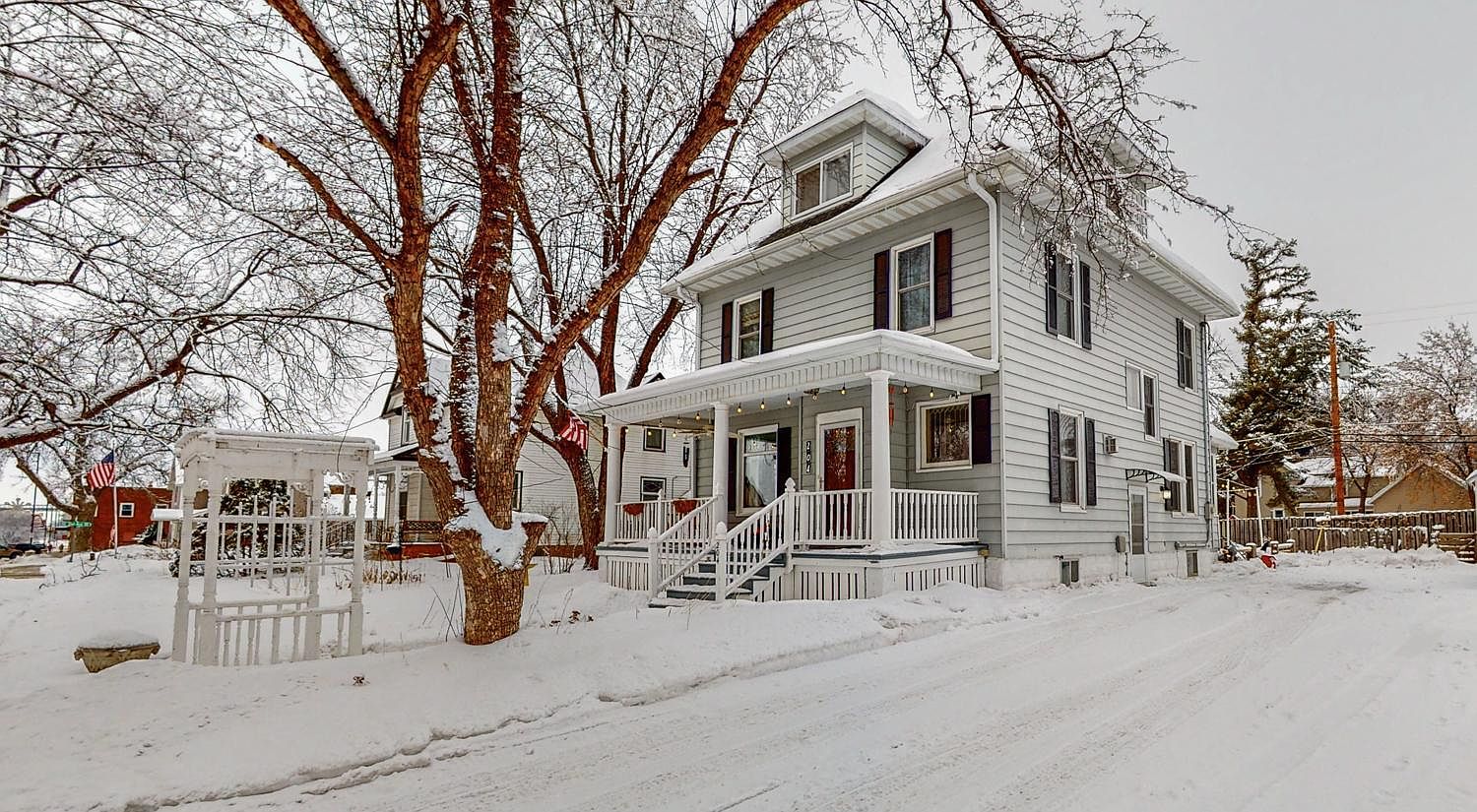 204 E Main St, Hayfield, MN 55940 | Zillow