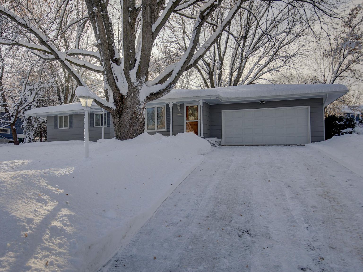 3401 W 132nd St, Burnsville, MN 55337 | Zillow