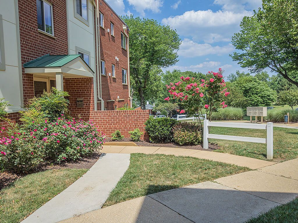 6374 Beryl Rd APT 75-003, Alexandria, VA 22312 | Zillow