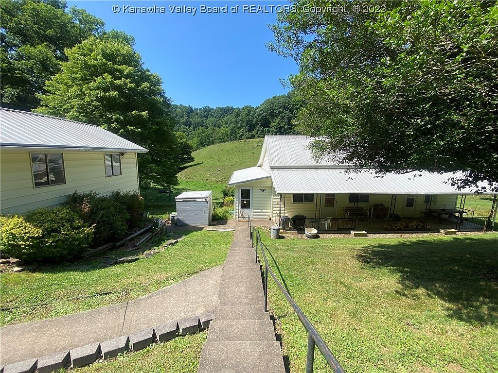 1521 Little Lefthand Rd, Amma, WV 25005 | Zillow
