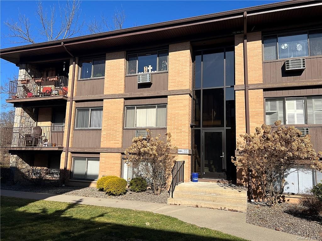 10 Oakwood Terrace UNIT 117, New Windsor, NY 12553 | Zillow