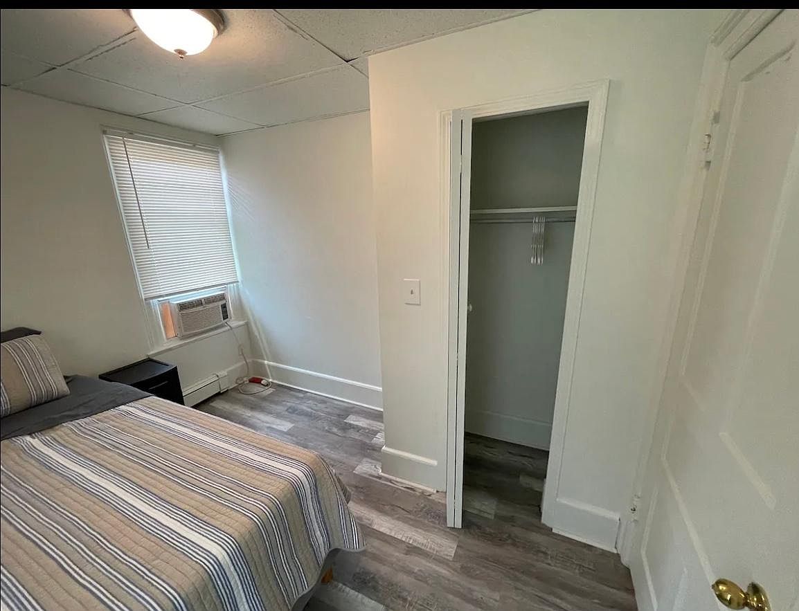 31625 W Nine Mile Rd #1, Farmington, MI 48336 | Zillow