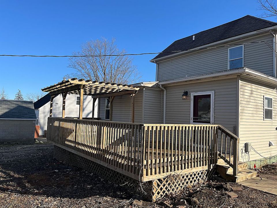 304 E Franklin St, Carlock, IL 61725 | Zillow