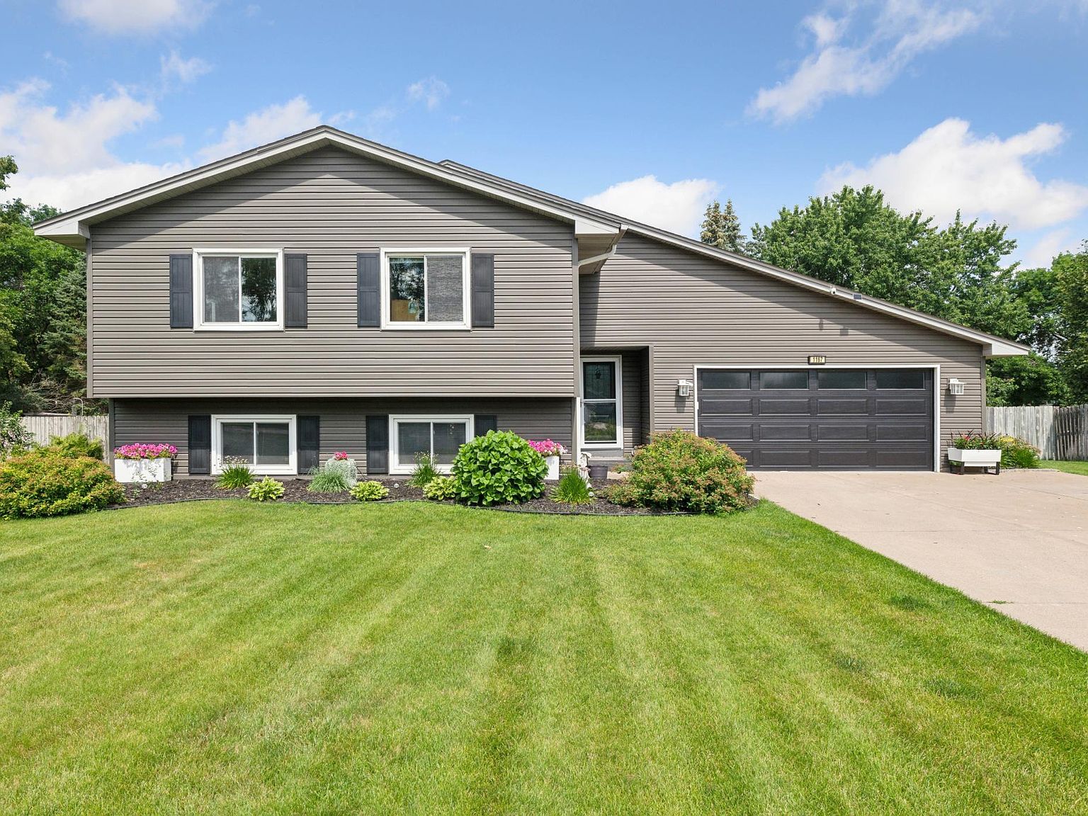 1167 Fernwood Ct, Shoreview, MN 55126 | Zillow