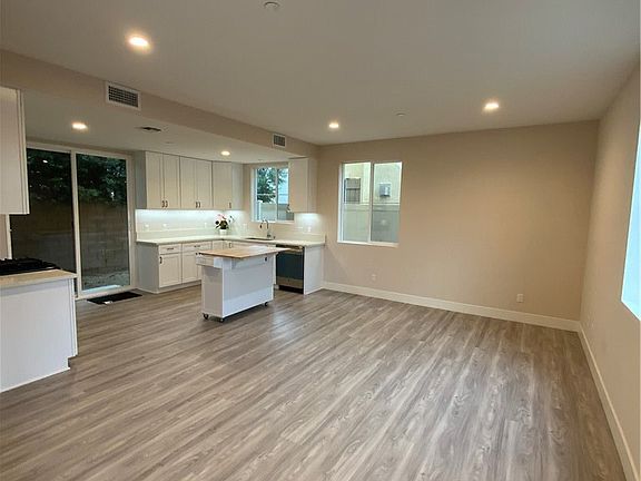 24761 Valley St, Newhall, CA 91321 | MLS #SR23196679 | Zillow