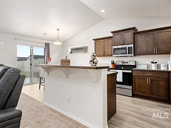 317 Cliff Swallow Ave, Caldwell, ID 83605 | MLS #98866096 | Zillow