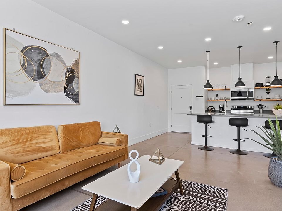 The Flash - 902 S 6th Ave Tucson AZ | Zillow