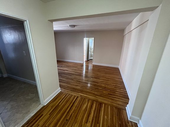143-29 Barclay Ave #2A, Flushing, NY 11355 | Zillow