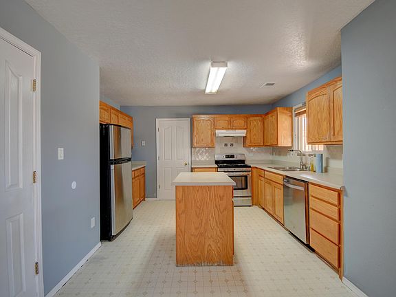 413 Crestview Dr SW, Albuquerque, NM 87105 | MLS #1068293 | Zillow
