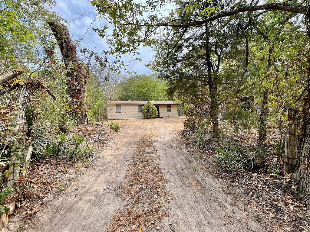 5653 Fm 332, Brenham, TX 77833 | MLS #86161827 | Zillow