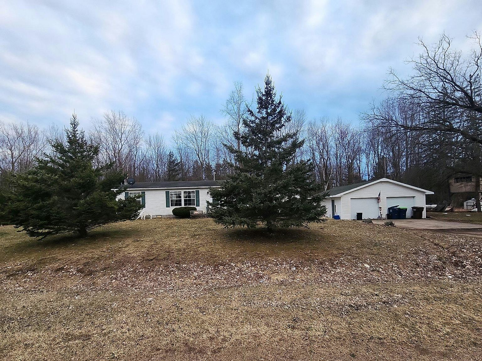 19933 Lakefield Rd, Merrill, MI 48637 | Zillow