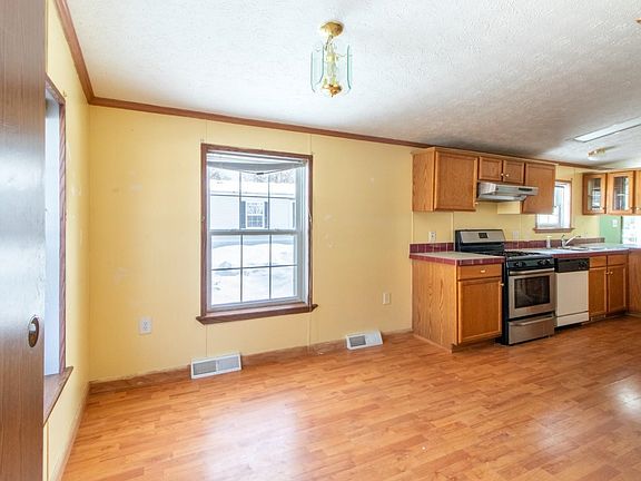 2477 US RT 5 #D 20, Derby, VT 05829 | Zillow