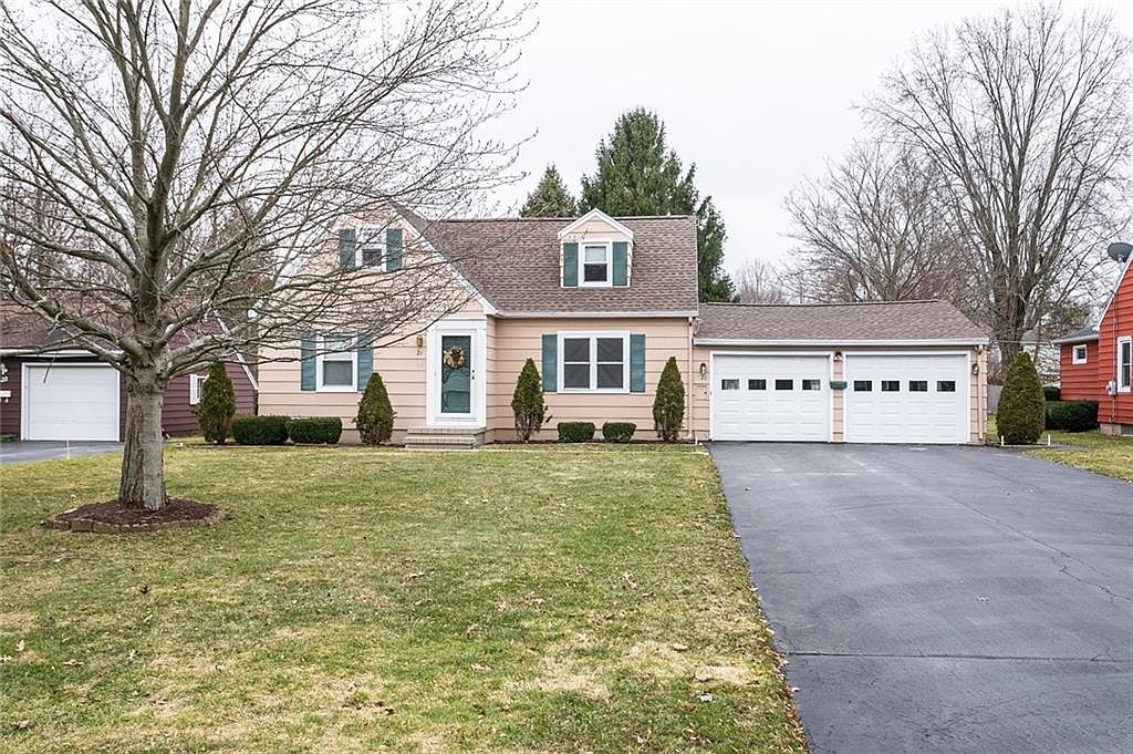 21 Charmaine Rd, Rochester, NY 14624 | Zillow