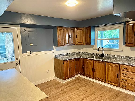 1020 Hayes St, Erie, PA 16504 | Zillow