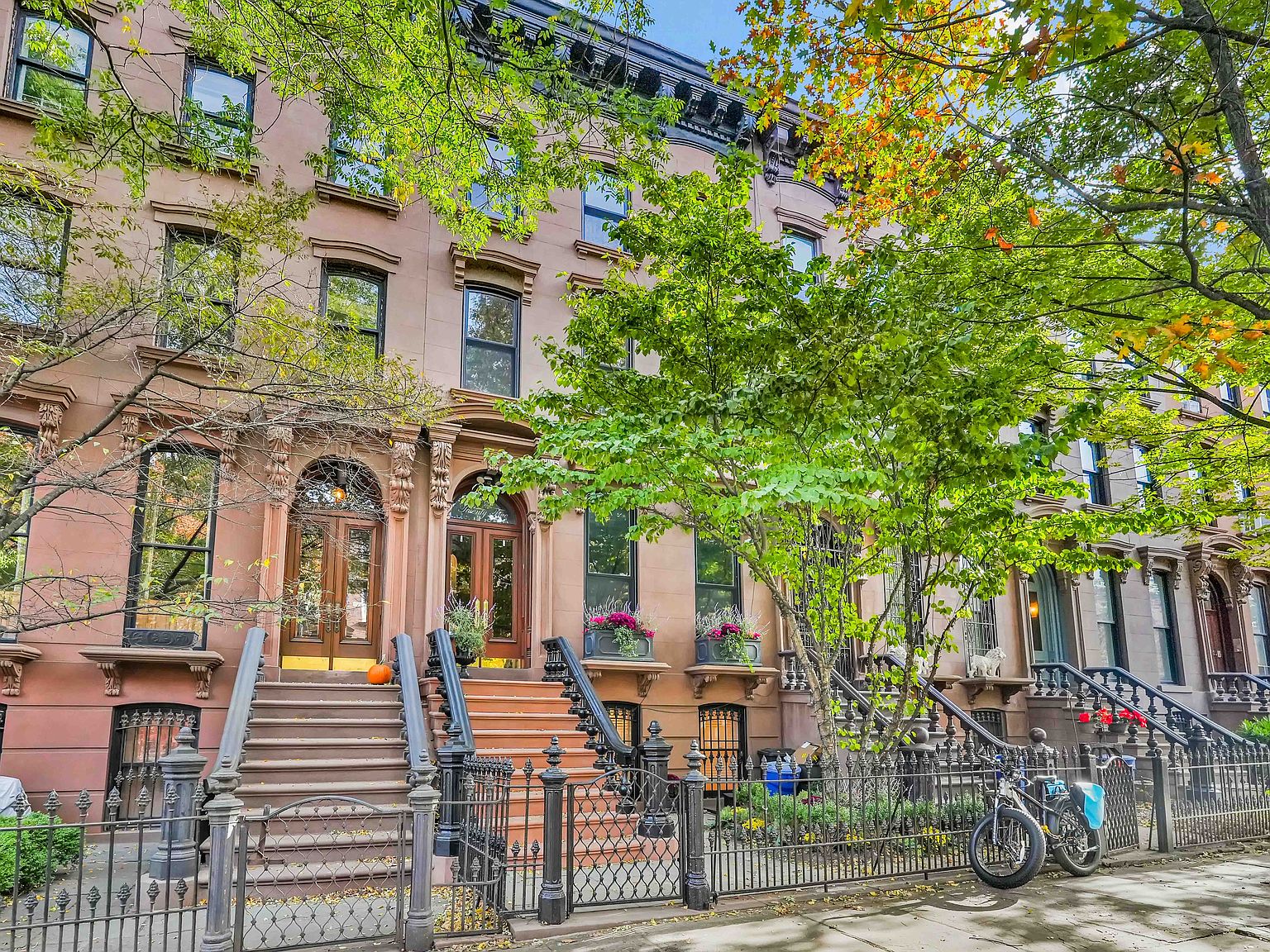 25 Cambridge Pl #1, Brooklyn, NY 11238 | Zillow