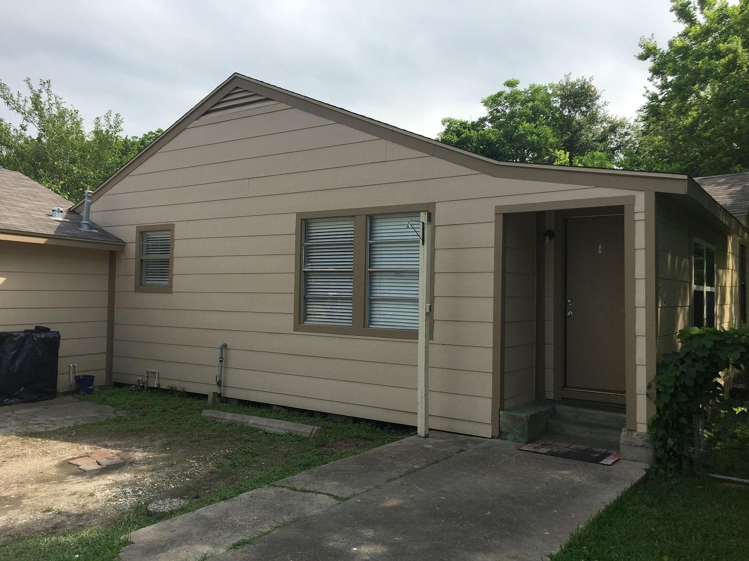 1109 E Walker St, League City, TX 77573 | Zillow