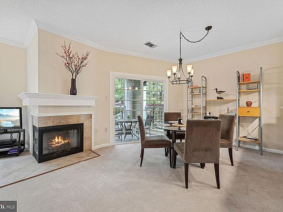 285 S Pickett St APT 301, Alexandria, VA 22304 | Zillow