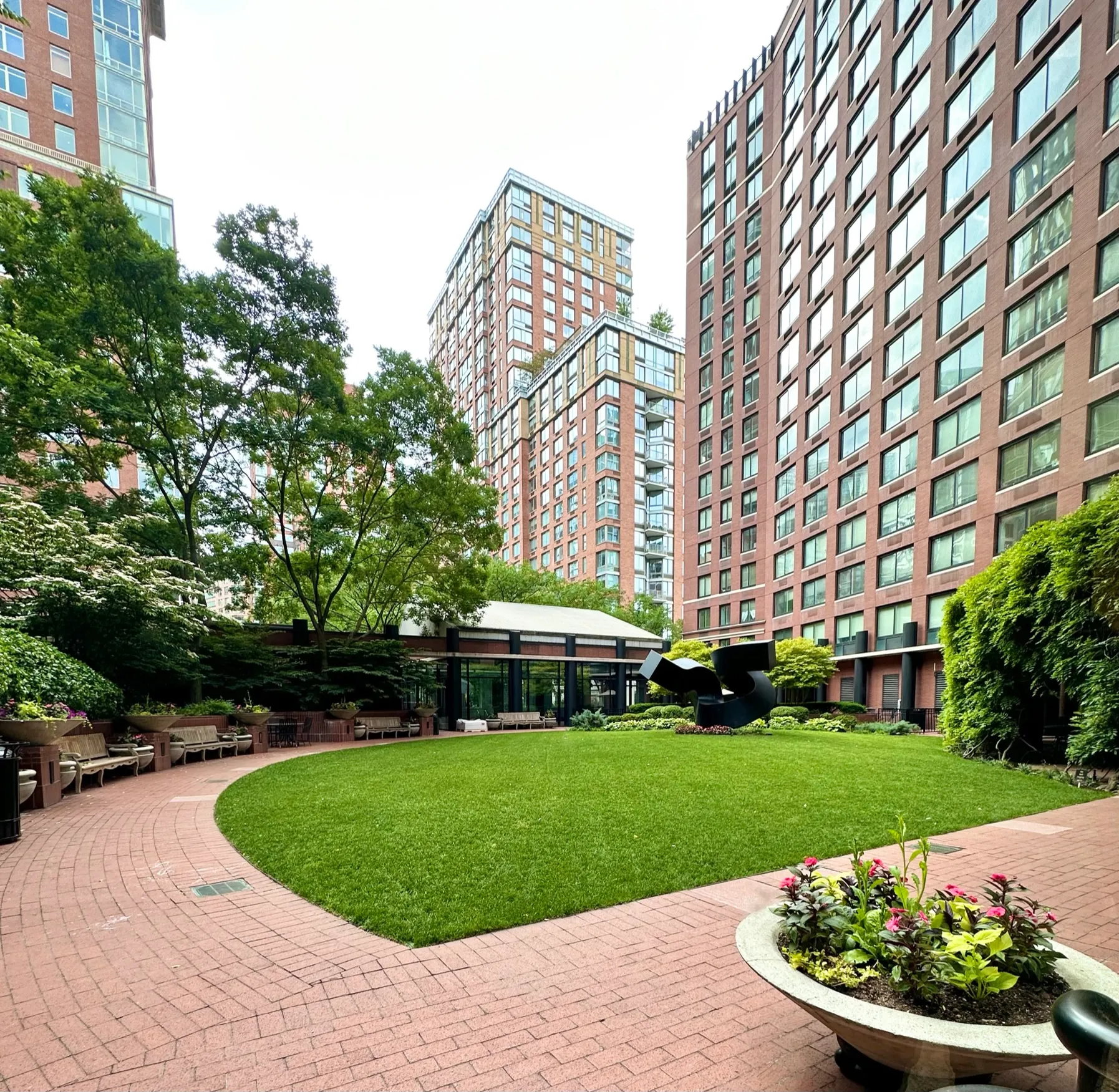 400 Chambers Street #28E in Battery Park City, Manhattan | StreetEasy