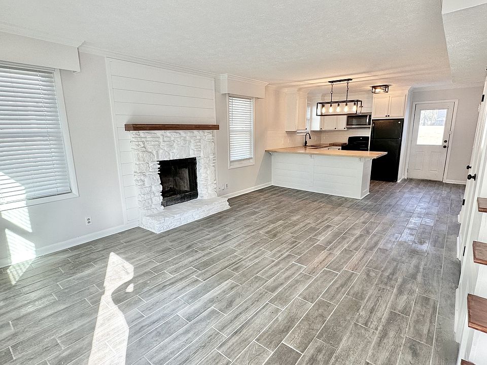 2413 Robbie Ct, Nashville, TN 37214 | Zillow