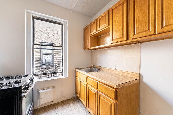 170 Vermilyea Avenue #3G in Inwood, Manhattan | StreetEasy
