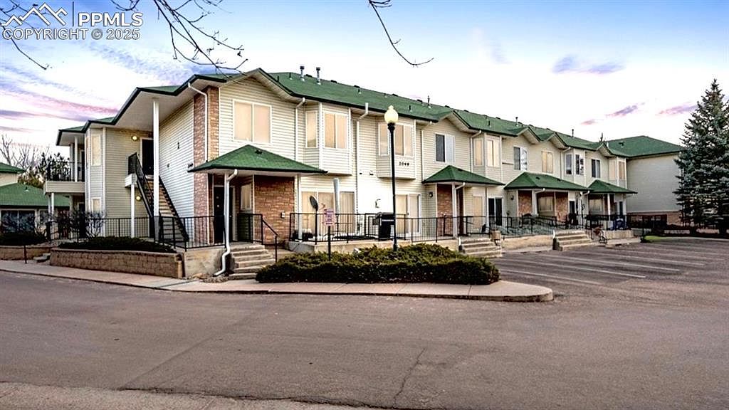 2049 Legacy Ridge Vw APT 108, Colorado Springs, CO 80910 | MLS #4957847 ...