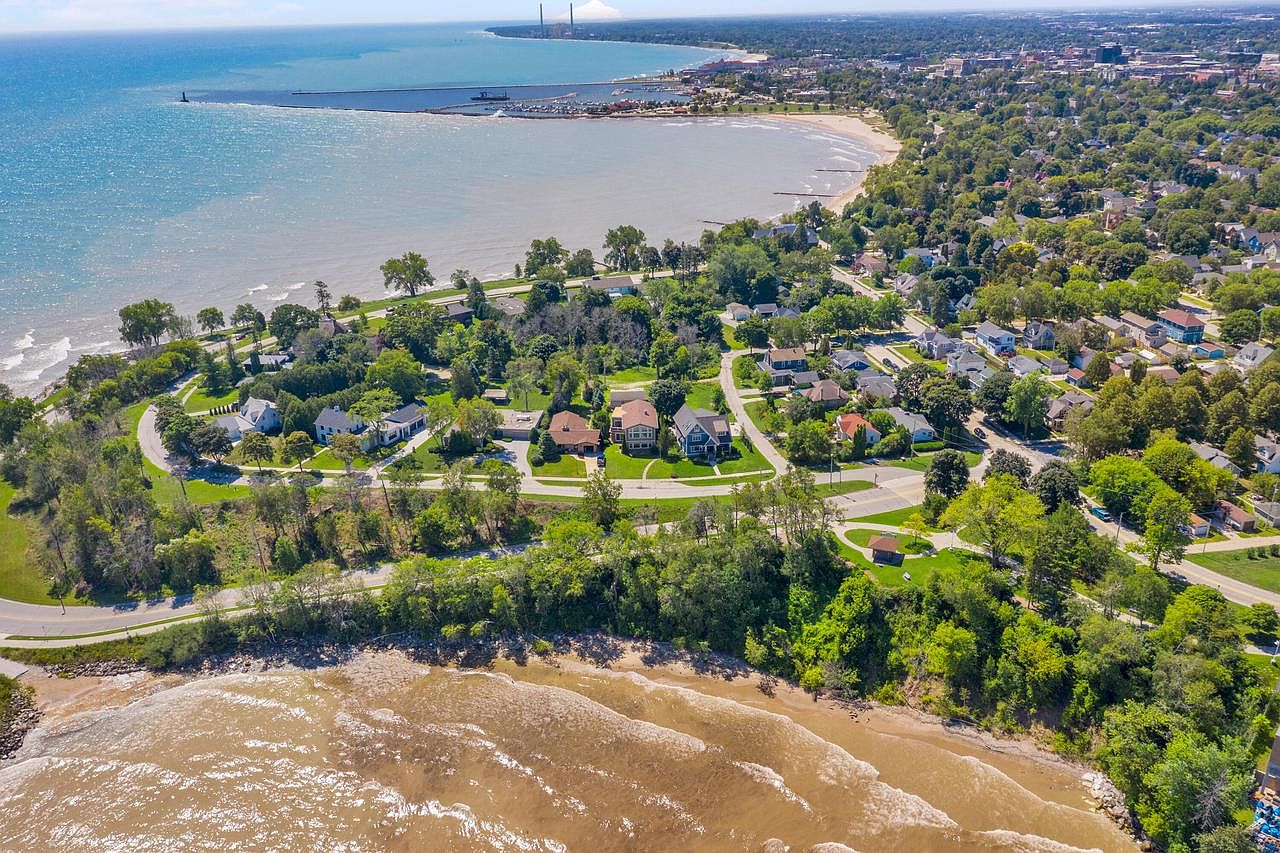 35 North Point DRIVE, Sheboygan, WI 53081 | MLS #1846919 | Zillow