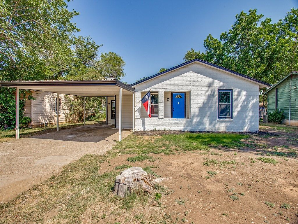 1120 Chester St, Cleburne, TX 76033 | MLS #20384880 | Zillow