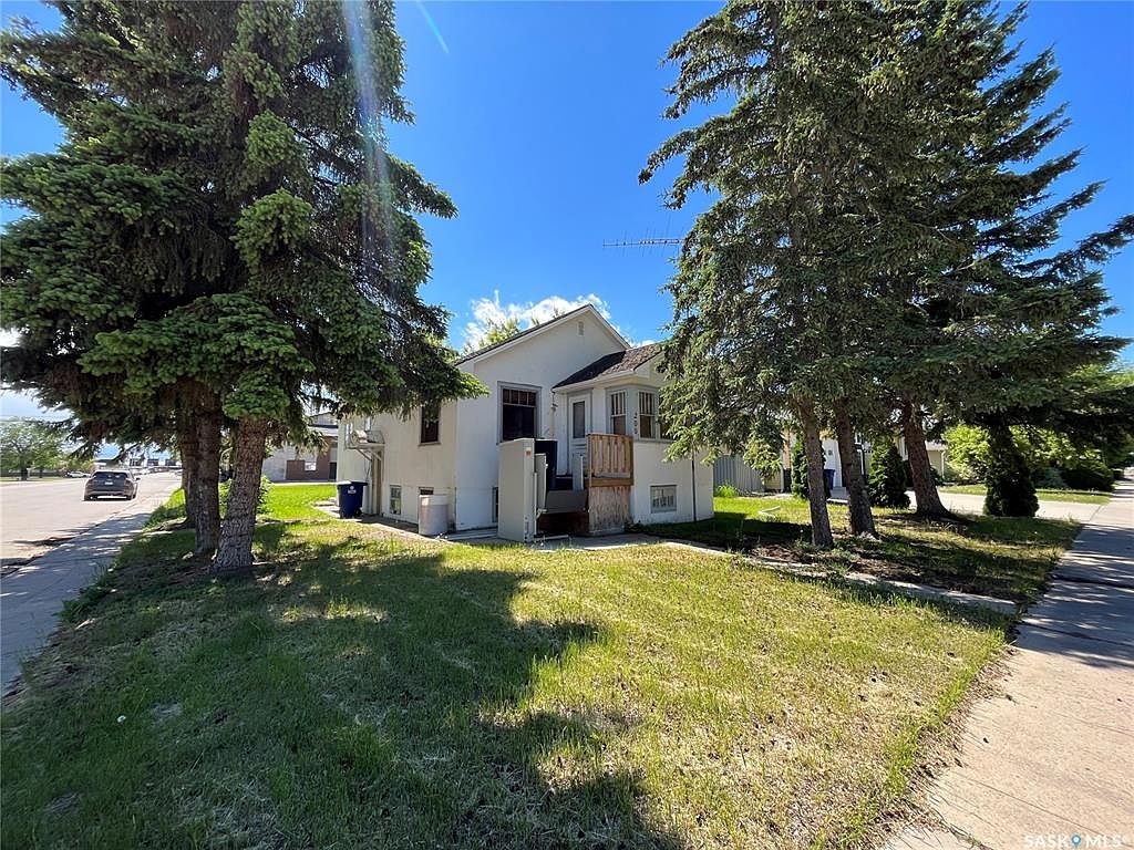 200 4th AVENUE W, Unity, SK S0K 4L0 | MLS #SK974099 | Zillow
