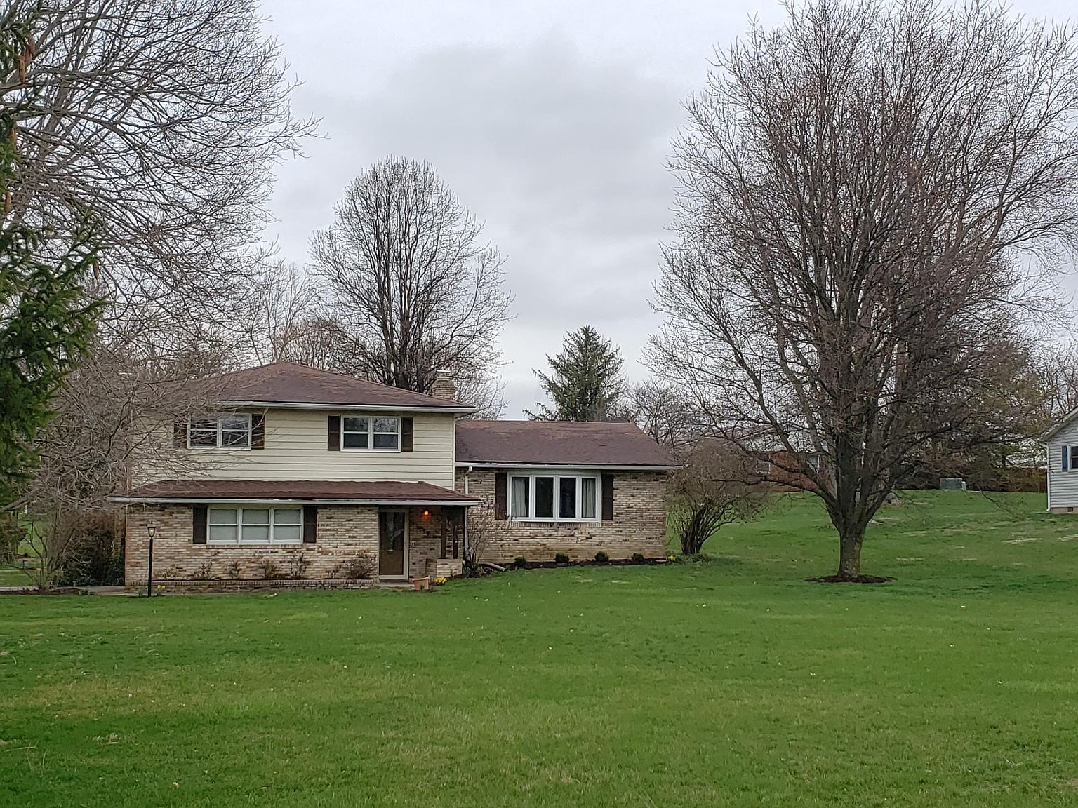 2179 Flakes Ford Rd SE, Washington Court House, OH 43160 | Zillow