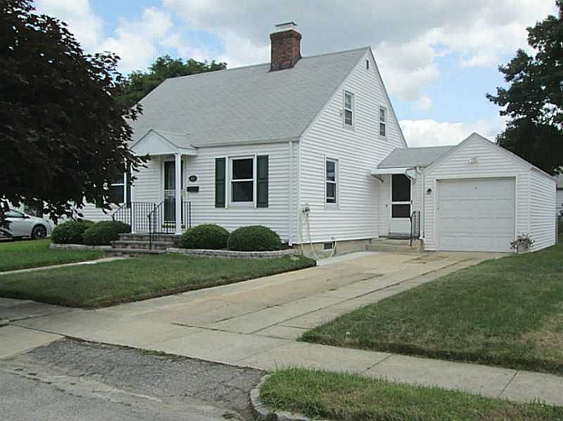 40 Community Dr, Cranston, RI 02905 | Zillow