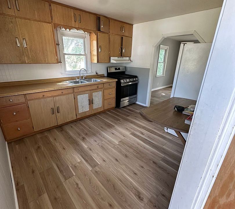 721 10th Ave, Gilbertville, IA 50634 | Zillow