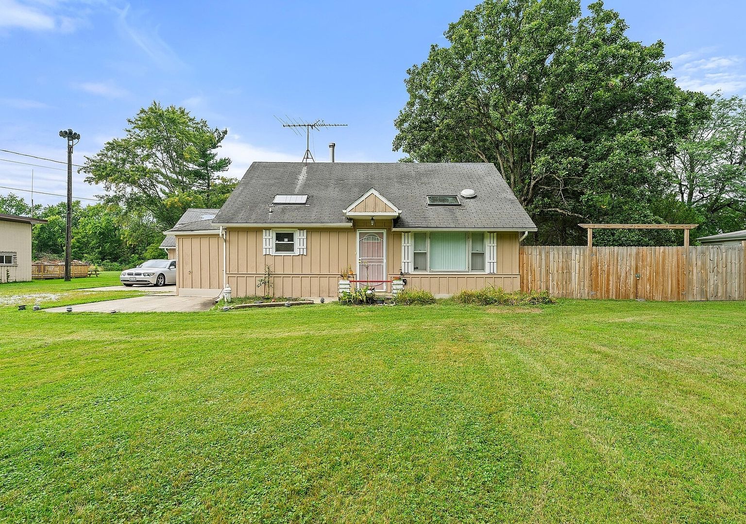 23928 S Kings Rd, Crete, IL 60417 | MLS #12130333 | Zillow