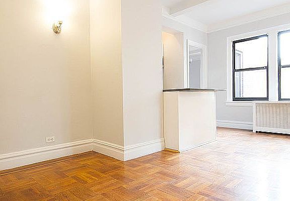 133 W 71st St APT 6D, New York, NY 10023 | Zillow