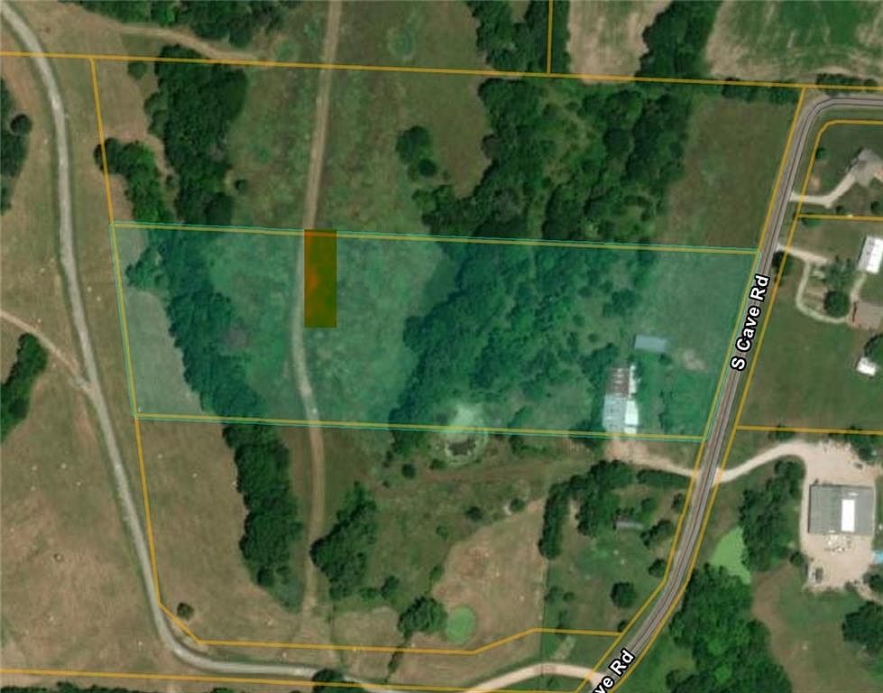 10712 S Cave Rd, Lone Jack, MO 64070 | Zillow