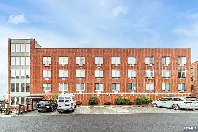 1911 Grand Ave, North Bergen, NJ 07047 | Zillow